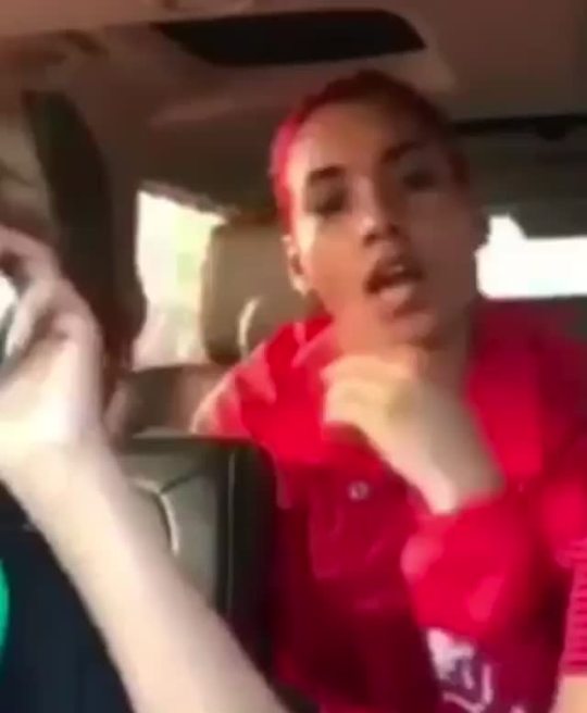 Izzy Morris's Instagram, Twitter & Facebook on IDCrawl